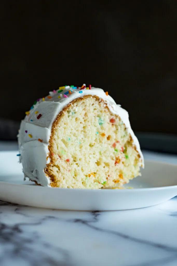 Smoked Cake Recipe: A Deliciously Unique Twist | Smokedbyewe